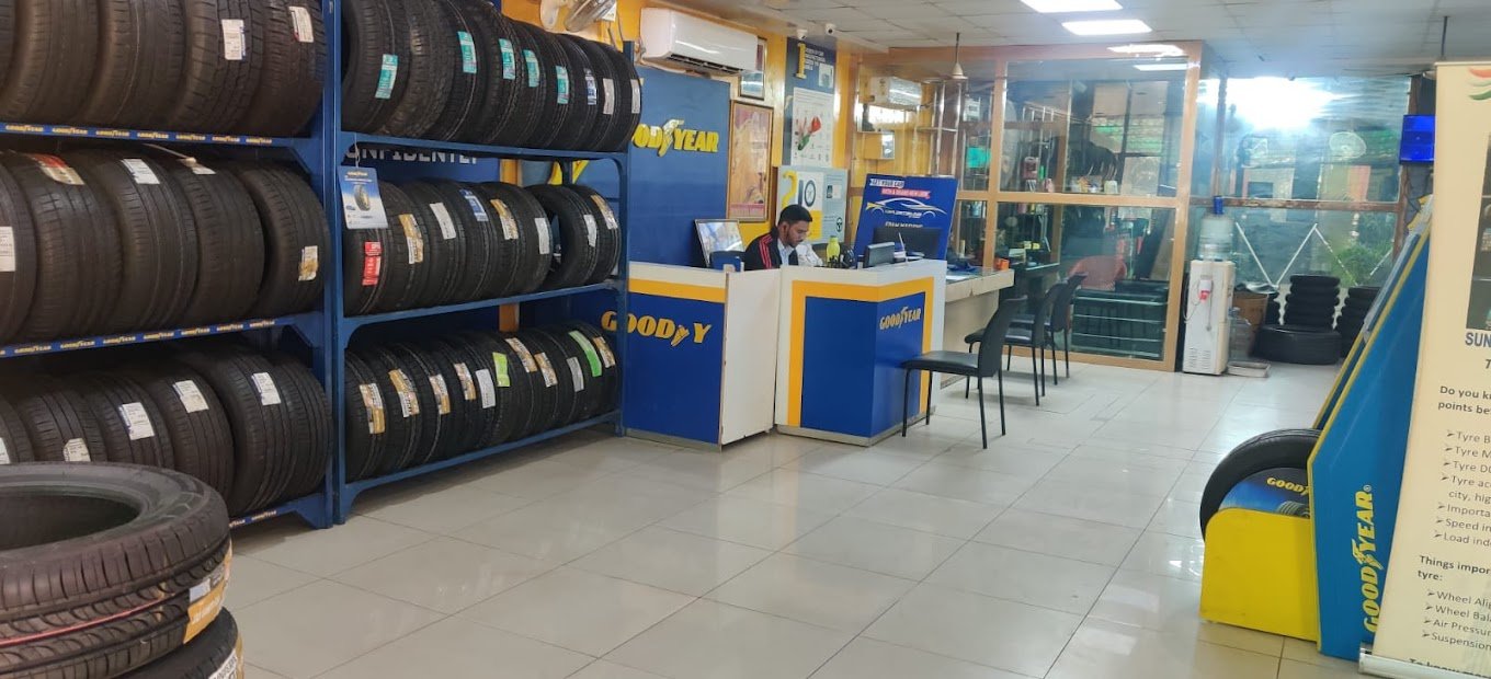 Why Choose Sunny Auto Care for Luxury Car Tyres in Noida - Sunny Auto Care